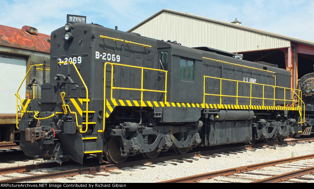 US Army B-2069 Locomotive (MRS-1)